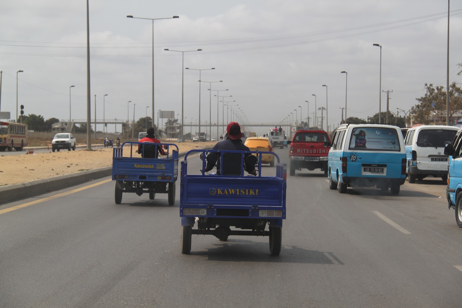 A ESTRADA DE CATETE, UMA FOTOGRAFIA DE ANGOLA!