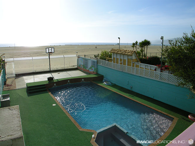 ATELIER RUE VERTE , le blog: Une maison en bord de mer, version hippie ...