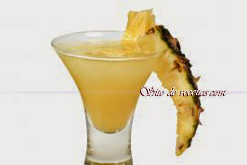 Batida de abacaxi com vodka | Site de receitas.com