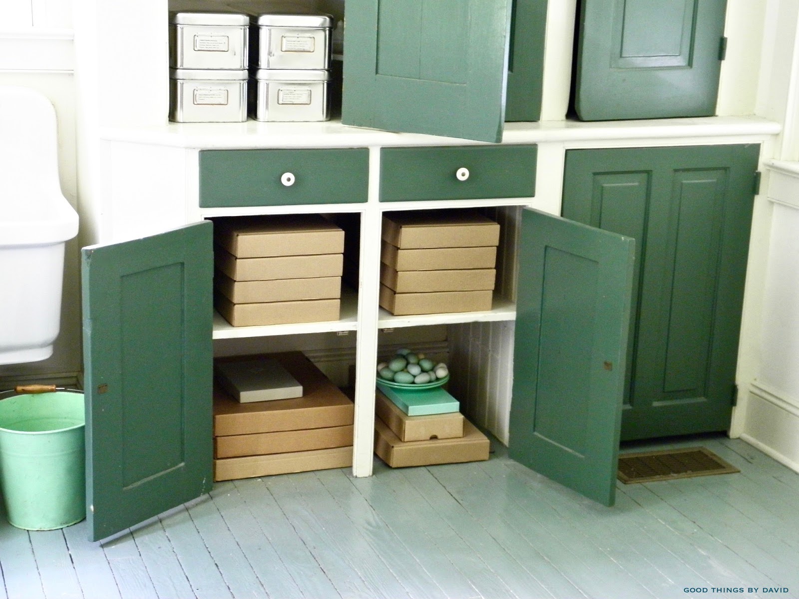 Organizing a Cookie Cutter Collection