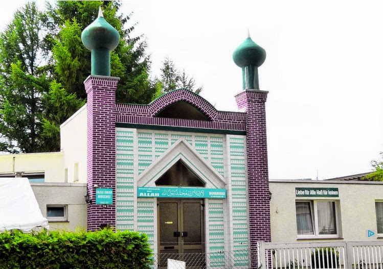 AHMADIYYA MOSQUE: Fazle Omar Mosque - Hamburg, Germany