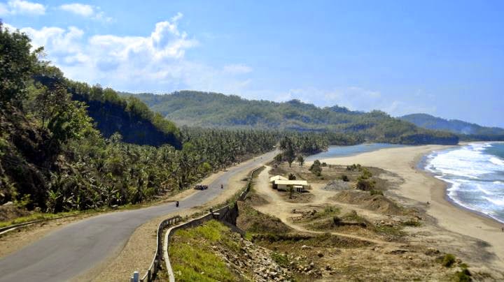 Keindahan Wisata Pantai Soge Di Pesisir Pacitan ~ Nuswantara Indonesia