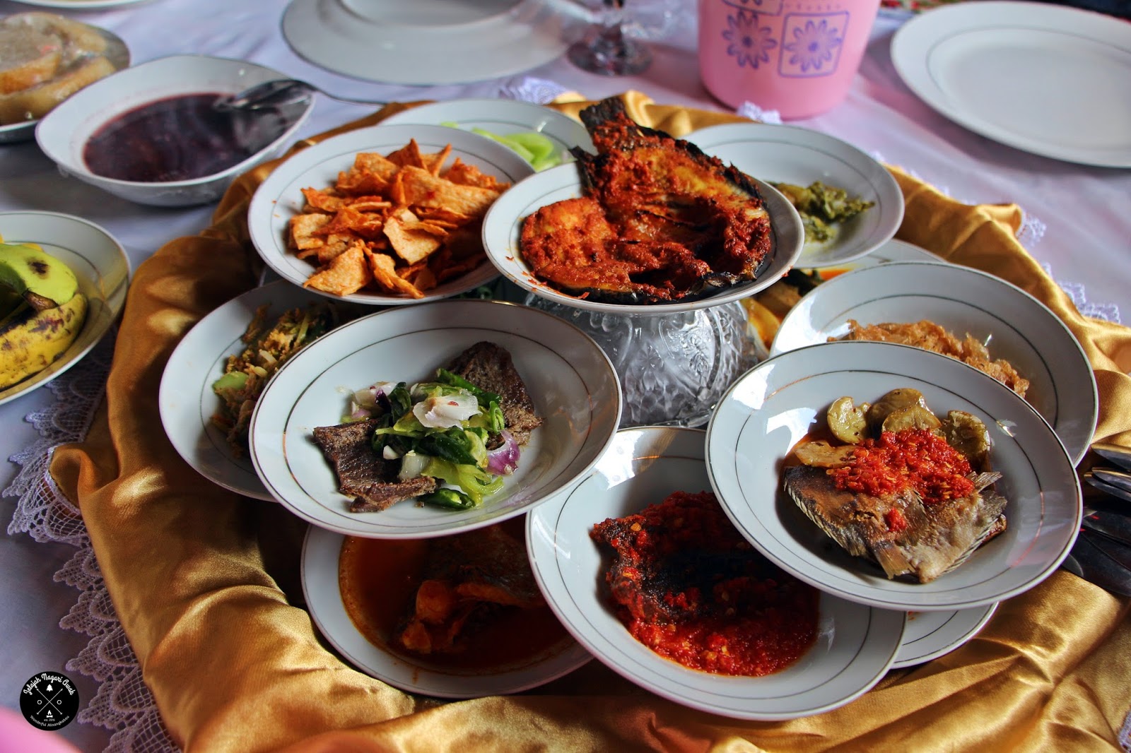 Jelajah Nagari Awak: Sensasi Makan Bajamba di Sawah Laman Pincuran 7 ...