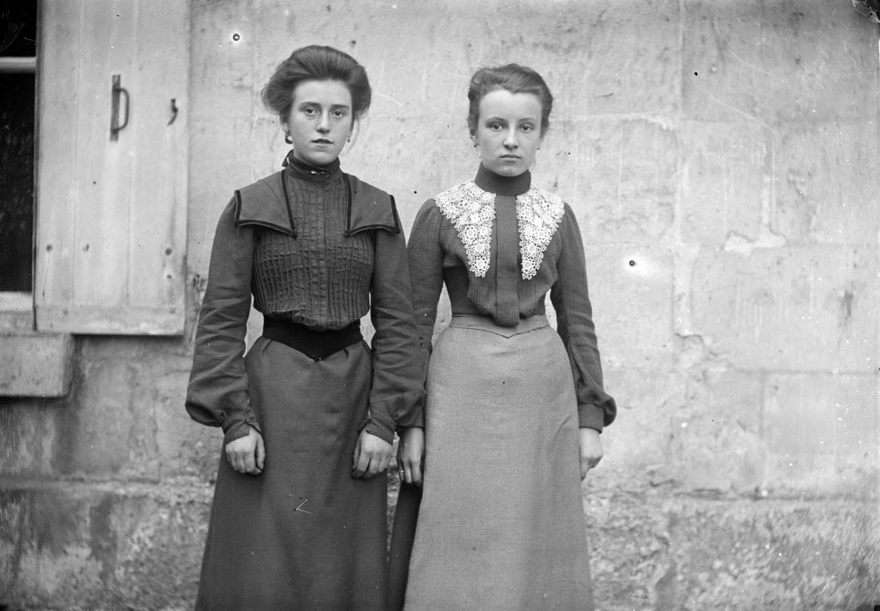 Interesting Vintage Photographs of Daily Life in Europe Before the ...