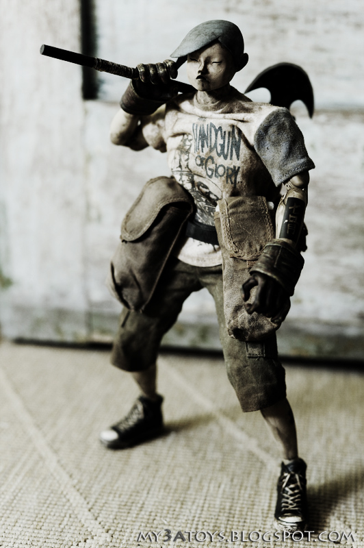 My 3A Toys: Weapons. Colour. Battleaxe in action!