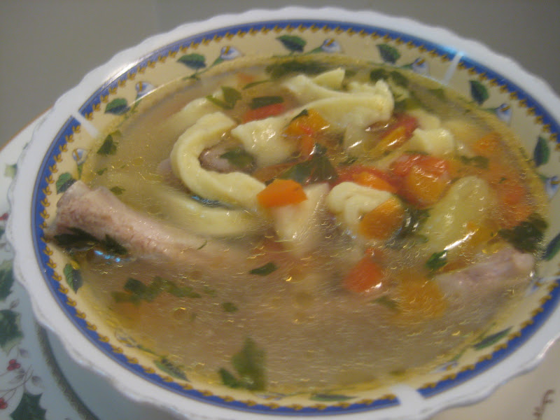 VULPEA COFETAR: SUPA DE COASTE DE PORC CU TAITEI DE CASA