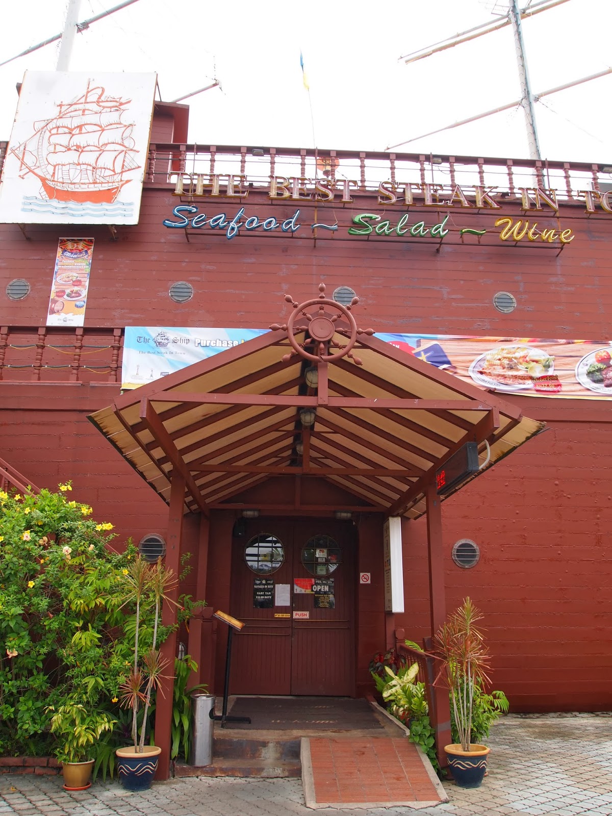 I ♥ MY FAMILY: 我爱♥美食——Batu Ferringhi :The Ship PART2