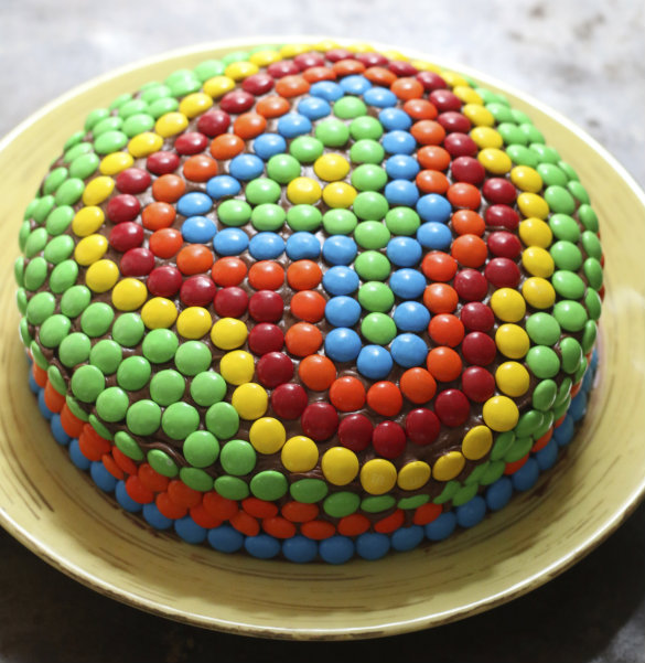 Kids' Birthday Cake Idea: Decorating With M&M's! | 17 Apart