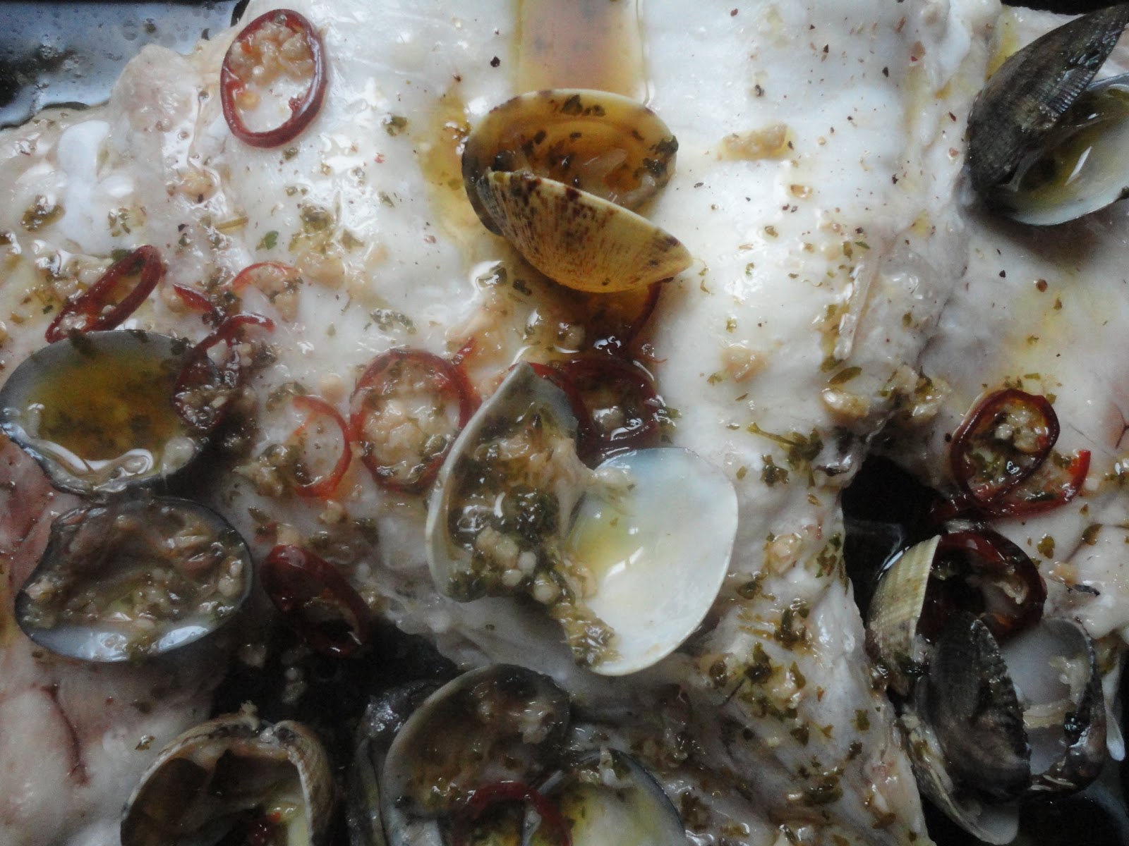 COCER & CANTAR : Cogote de merluza y patatas al horno