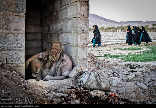 AMOU HAJI, El IRANÍ DE DEIGAH QUE NO SE HA BAÑADO EN SESENTA AÑOS