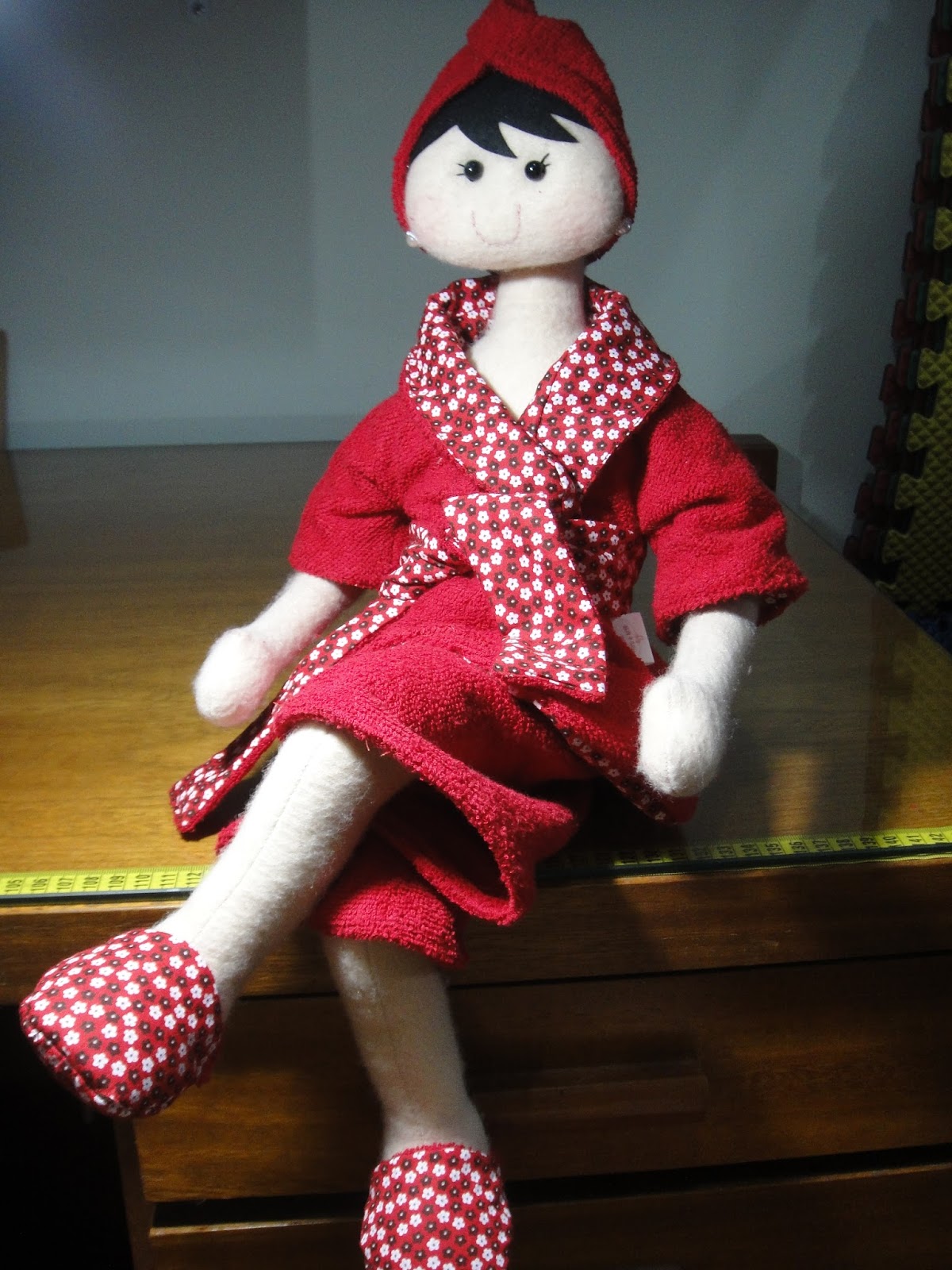 Feltro e Arte: Boneca porta papel