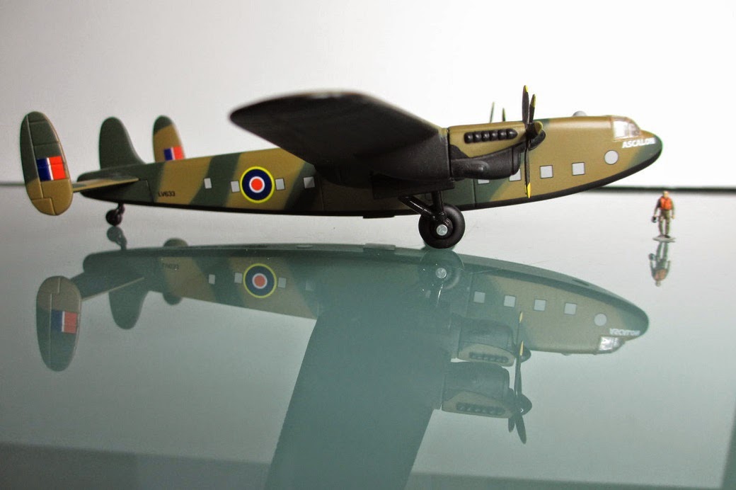 1/144 airbattle: 1/144 Avro York - by Corgi