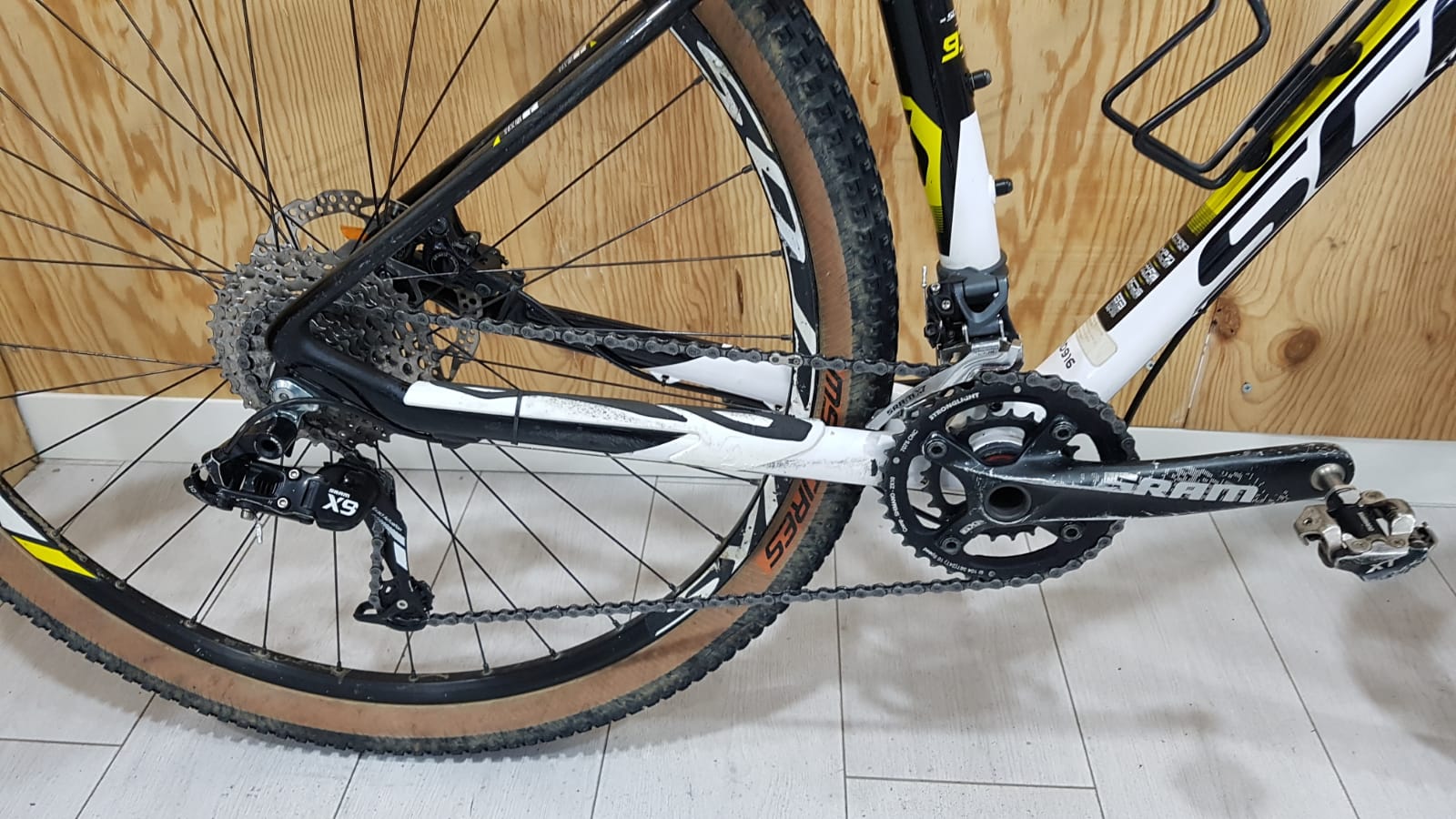 TIENDA ONLINE RADIKALBIKES: SCOTT SCALE 930 T/M - 990€