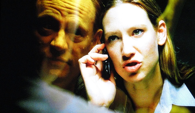 MUSINGS OF A SCI-FI FANATIC: Fringe S1 Ep7: In Which We Meet Mr. Jones