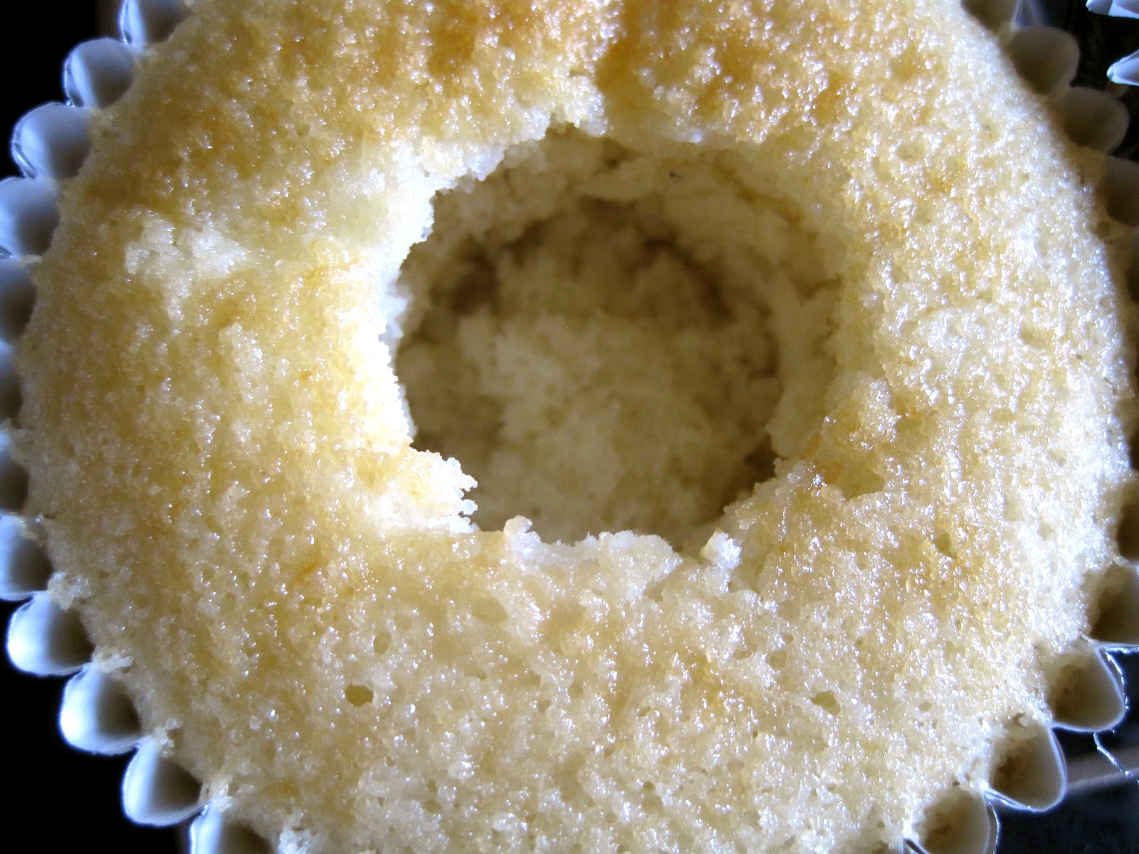 Mrs. Schwartz's Kitchen: Vanilla Cupcakes with Toasted Marshmallow ...