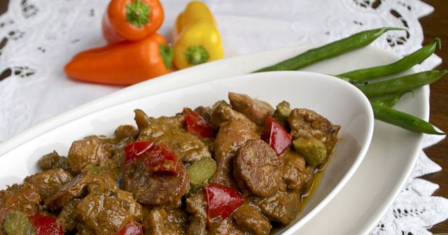 Adora's Box: WAKNATOY (FILIPINO PORK STEW WITH SWEET PICKLES)