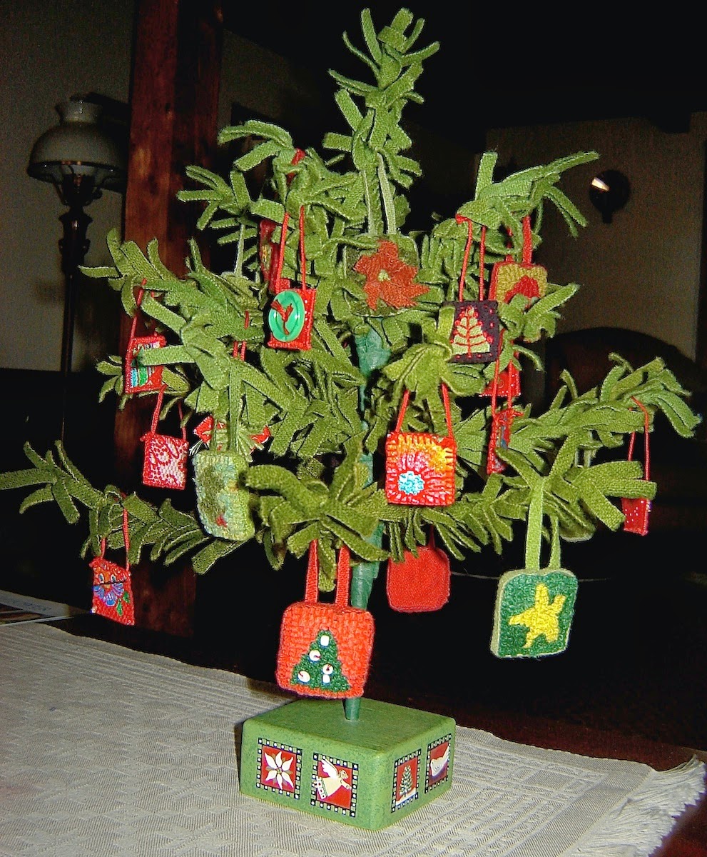 Karen Gaskin: Wool Christmas Tree