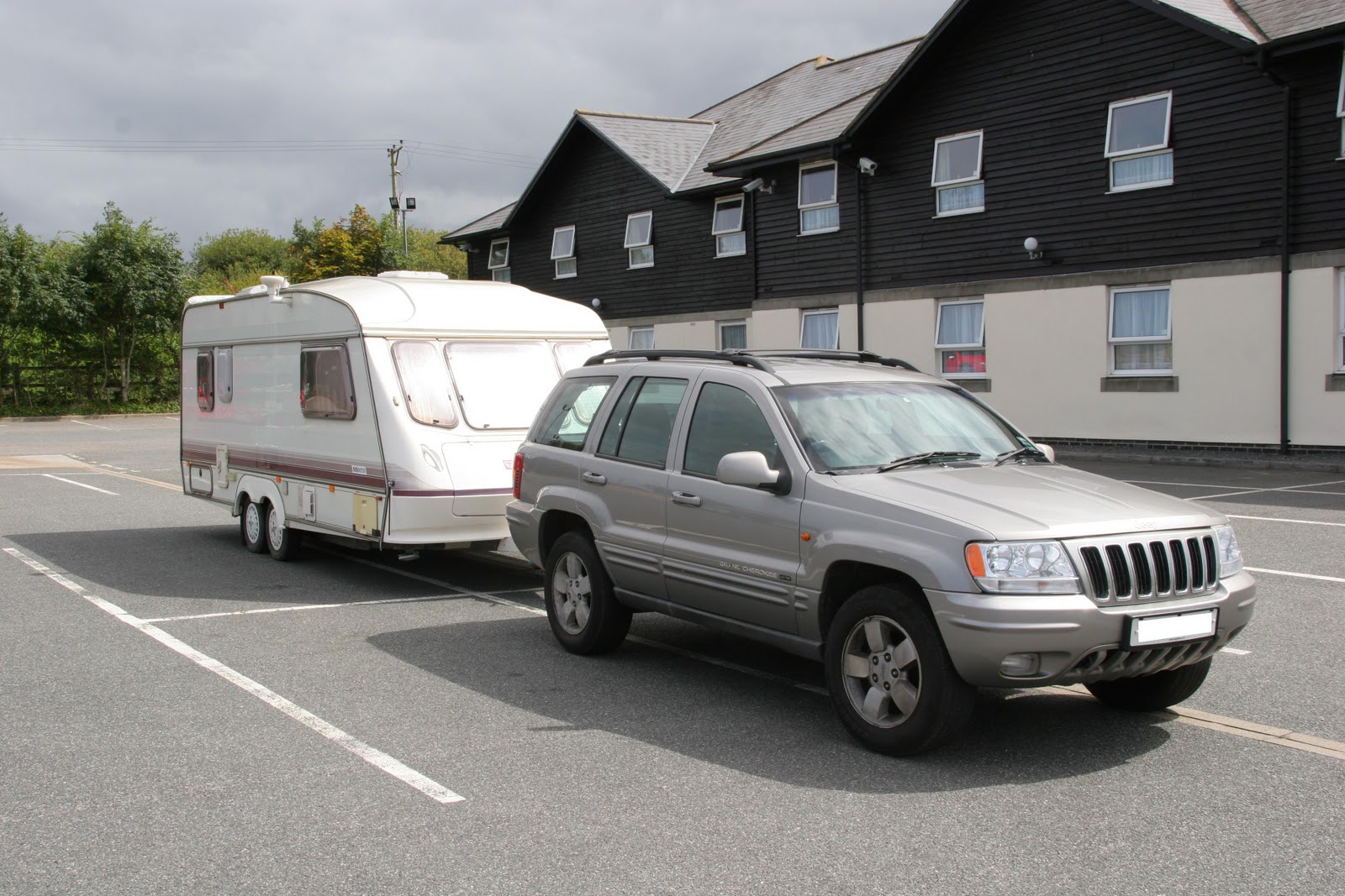 Cornwall Caravan Towing Services: Drivers and Our Vehicles