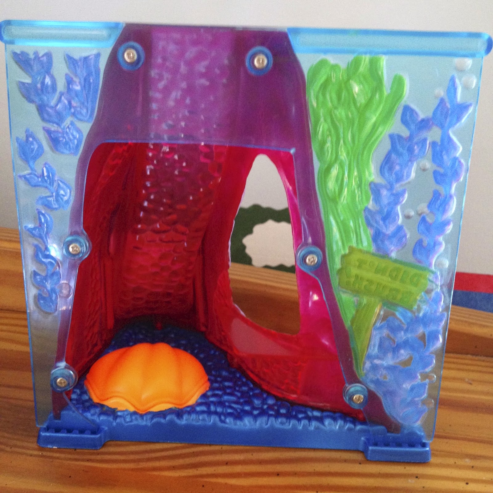 Dan the Pixar Fan: Finding Nemo: Hasbro Aquarium Adventure Play Set ...