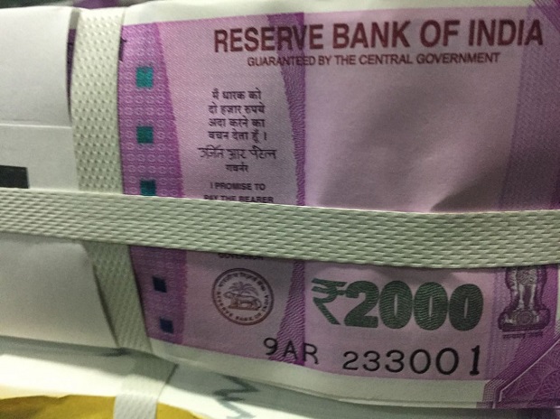 Its New World........: Indian Rupee Note of 2000 introducing soon....