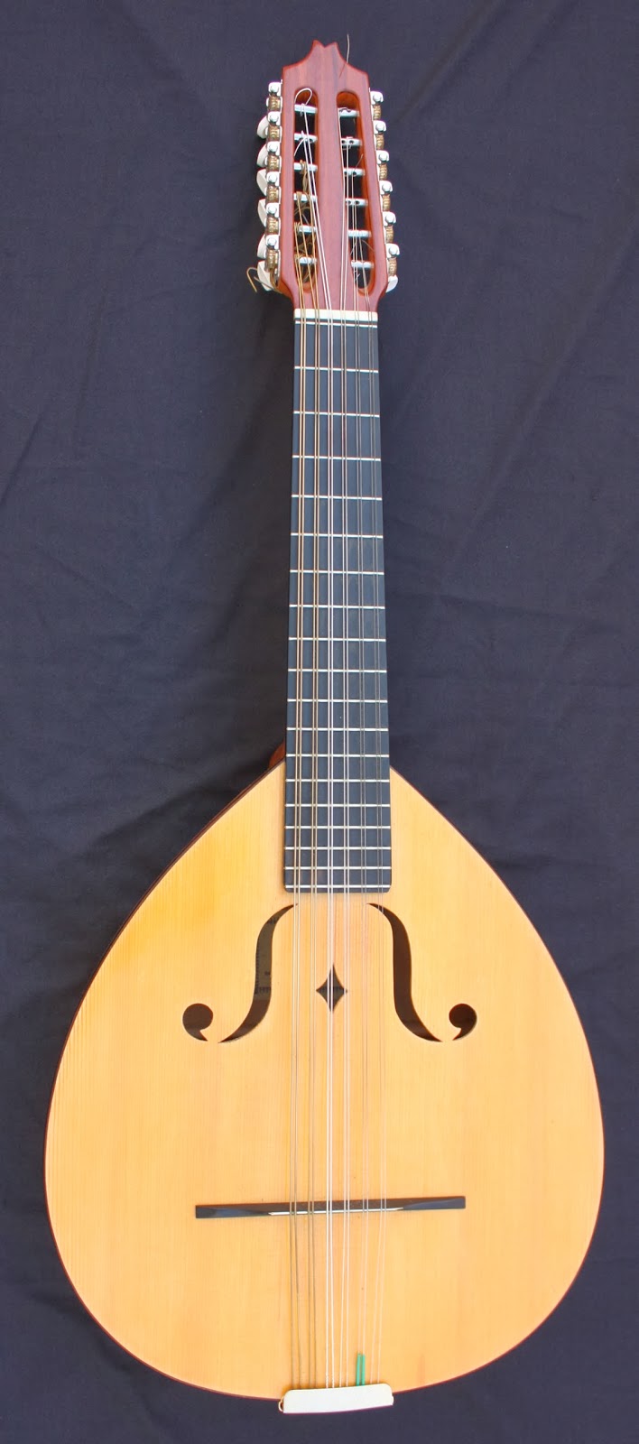 Orquesta de Plectro Rodriguez Albert Huelva: Los instrumentos