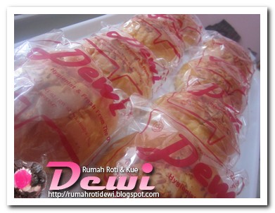 Roti manis (Rumah Roti Dewi) ~ Rumah Roti Dewi