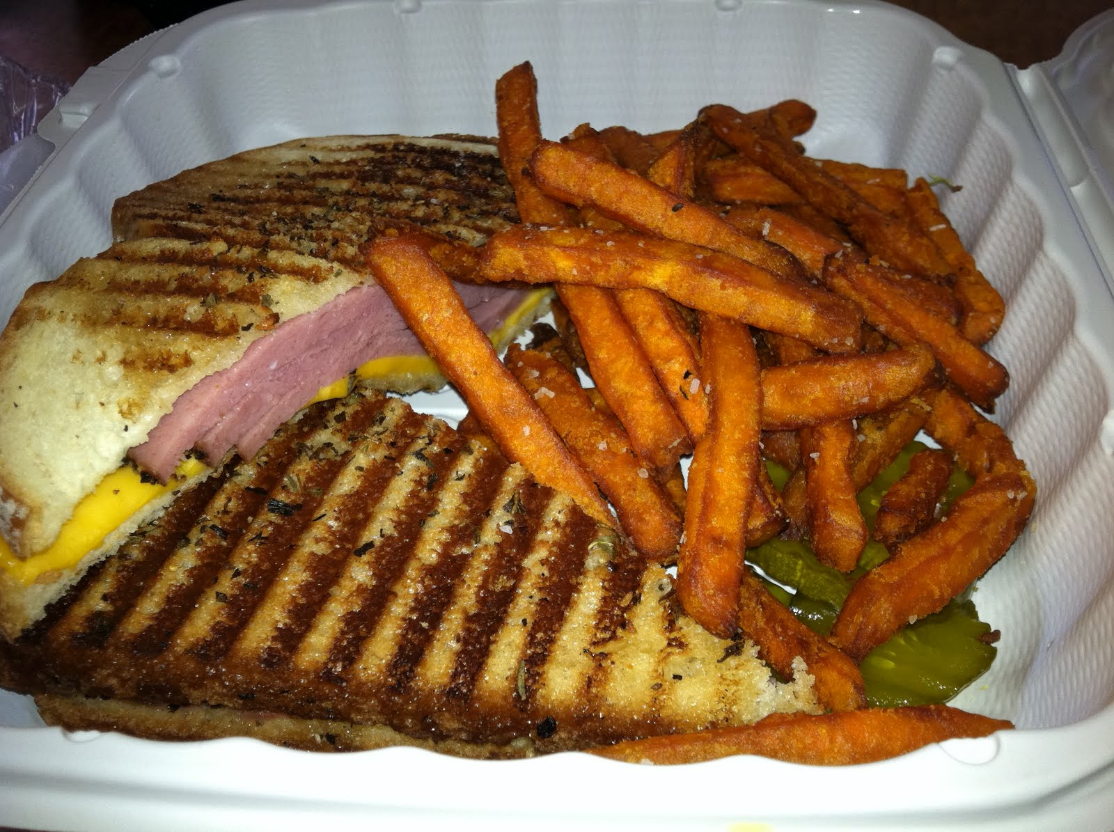 Dana Labels: Carval Cafe - Gourmet Plate Lunches, Sandwiches & More