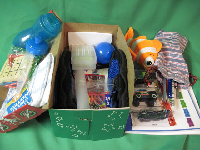 Simply Shoeboxes: Last Minute Shoebox