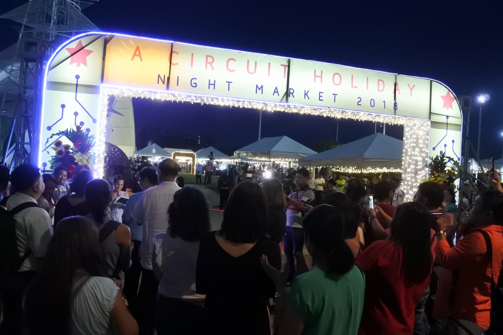 Circuit Makati Lights Up The Holiday Night Market ~ Viva Manilena