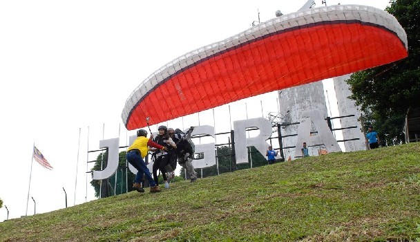 Attractions Area in Selangor: BUKIT JUGRA (Jugra Hill)