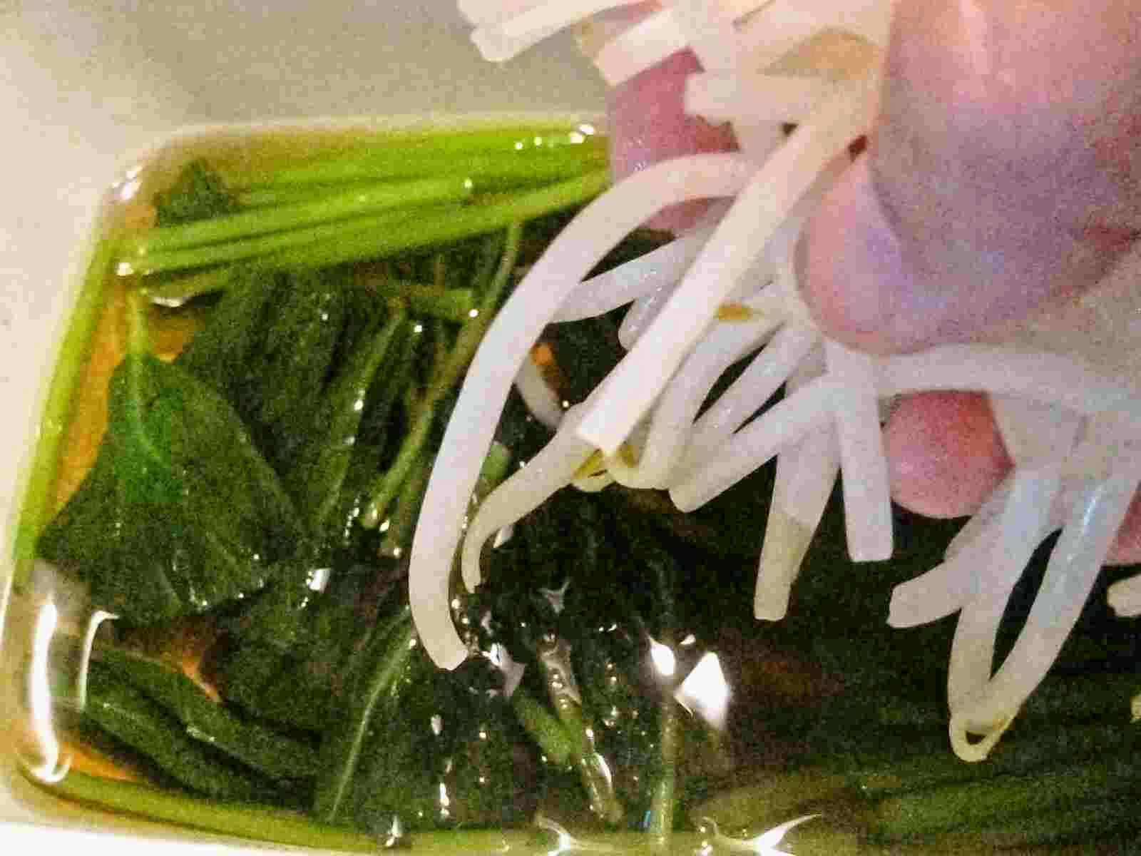 Recipes for Tom: Moyashi to mitsuba no ohitashi / bean sprouts and ...