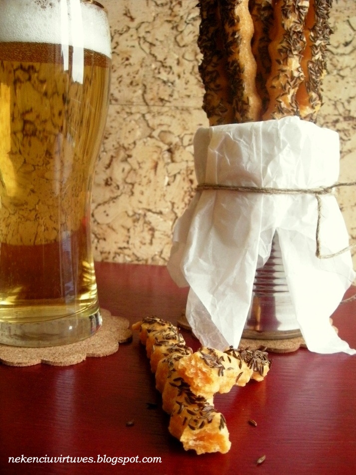 Nekenčiu virtuvės: Sūrio ir alaus sausainiai