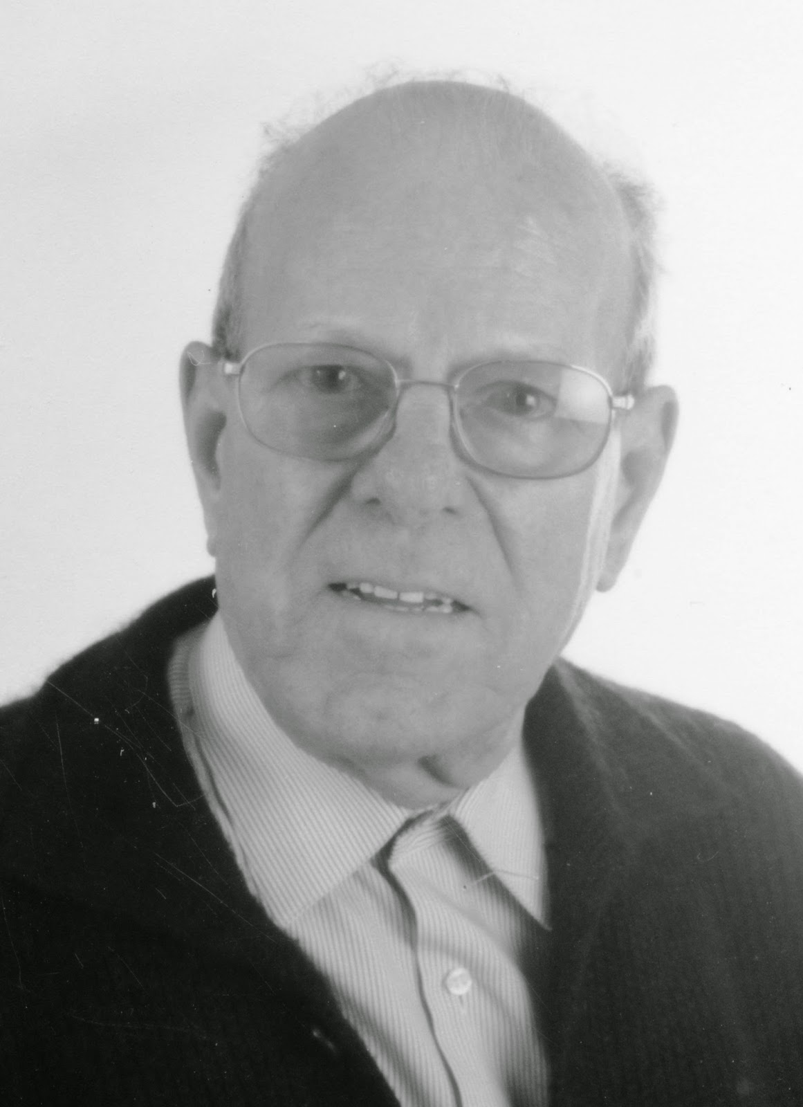 AGE - Archivo, Guerra y Exilio (Contacto: age@derechos.org) : julio 2014