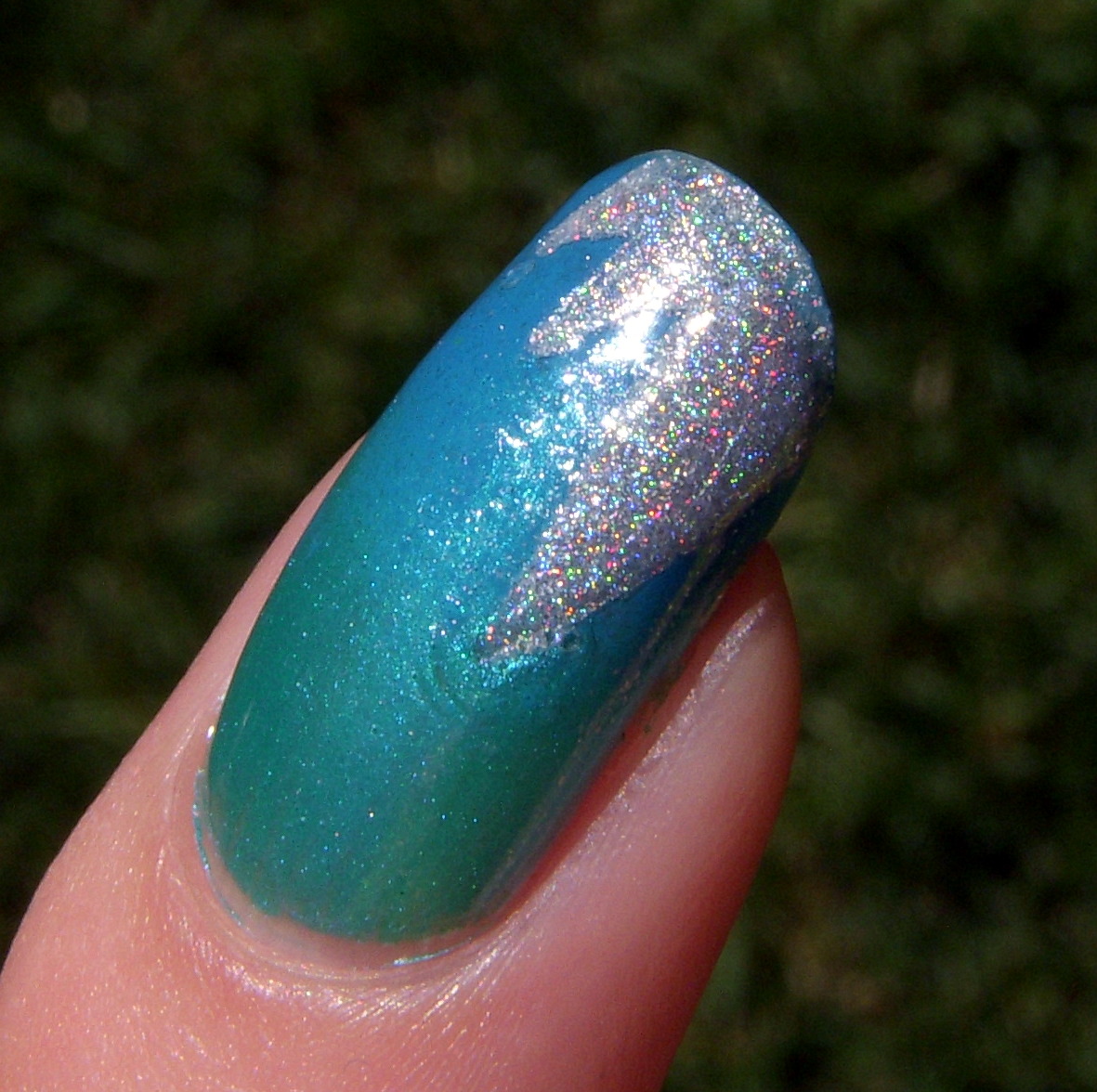 Quixii's Nails: 08/25/12 - Neon Holo Burst Nails
