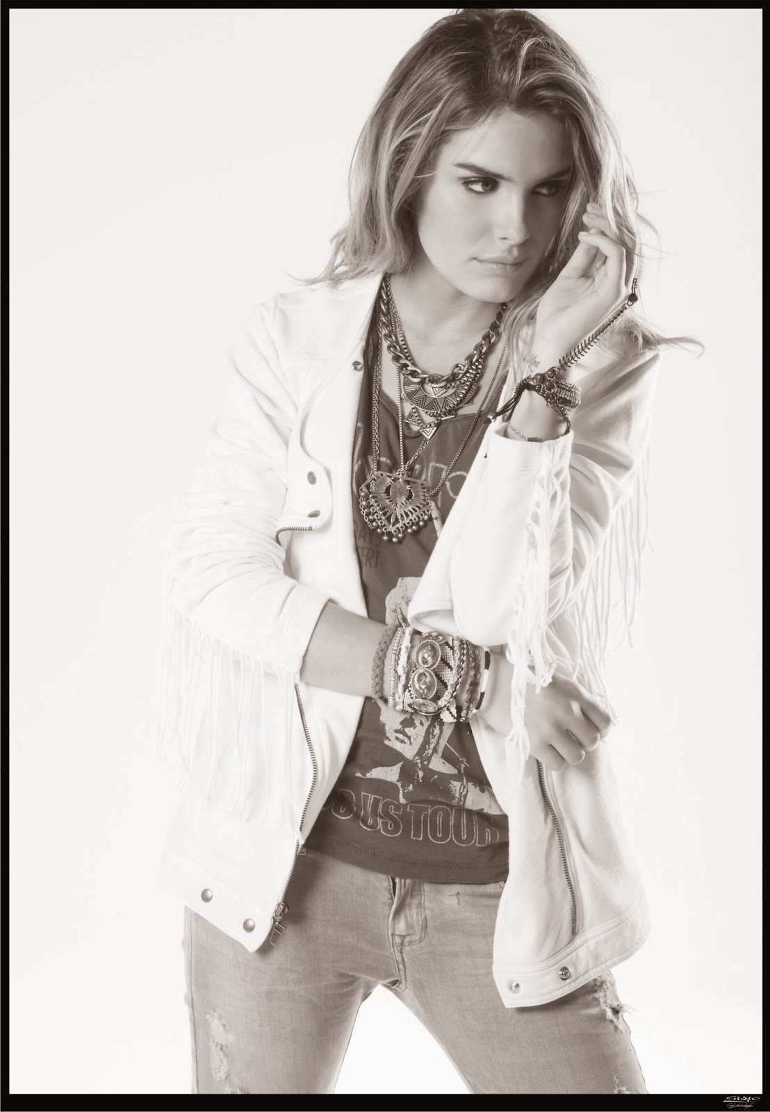 z00m + Art + 5 Gigio: LOOKBOOK. PRODUCCIÓN TNS. COLOR. Modelo. Chloe ...