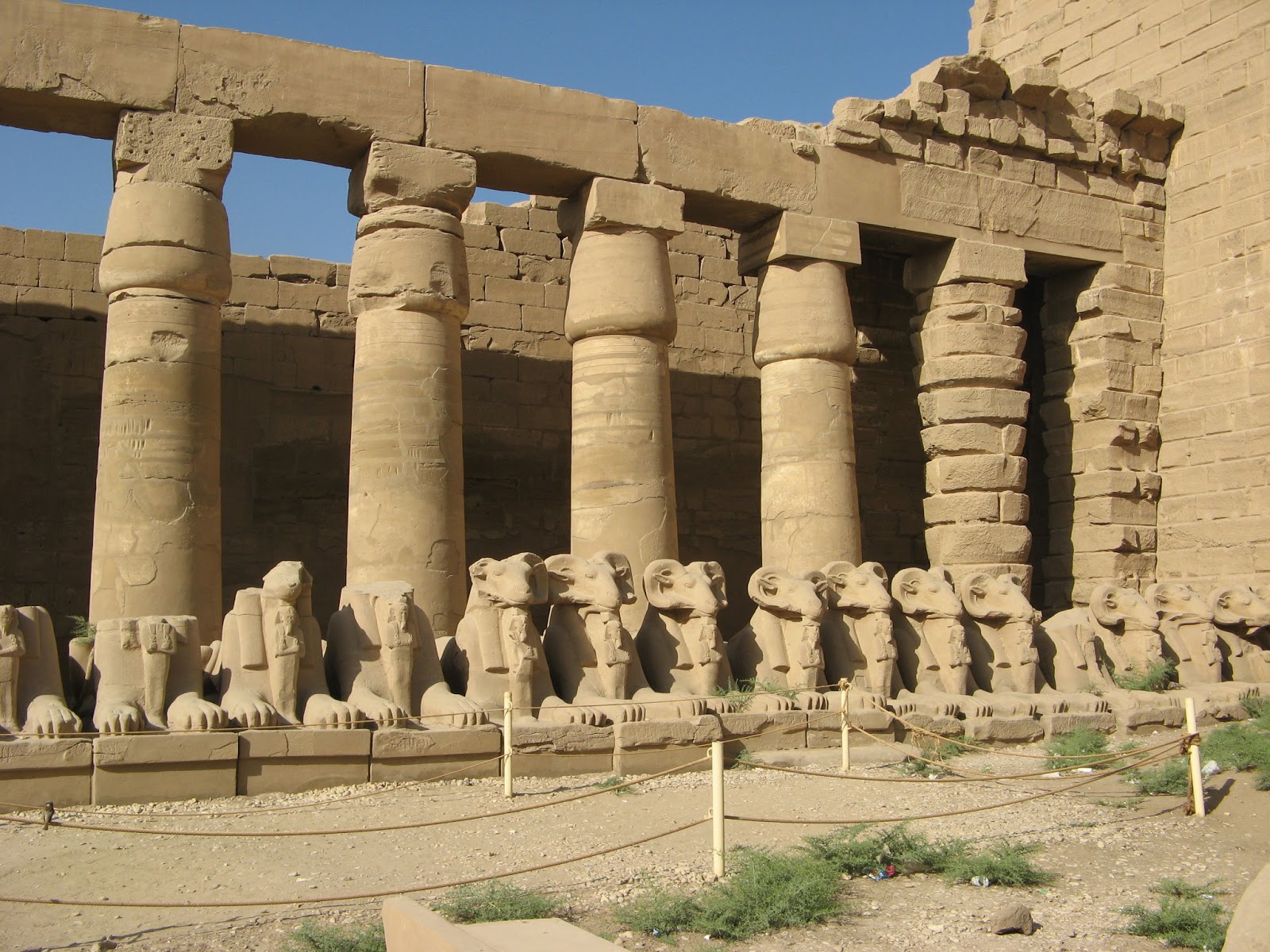 TRAVELS (and more) WITH CECILIA BRAINARD: Egypt - Column Building in ...