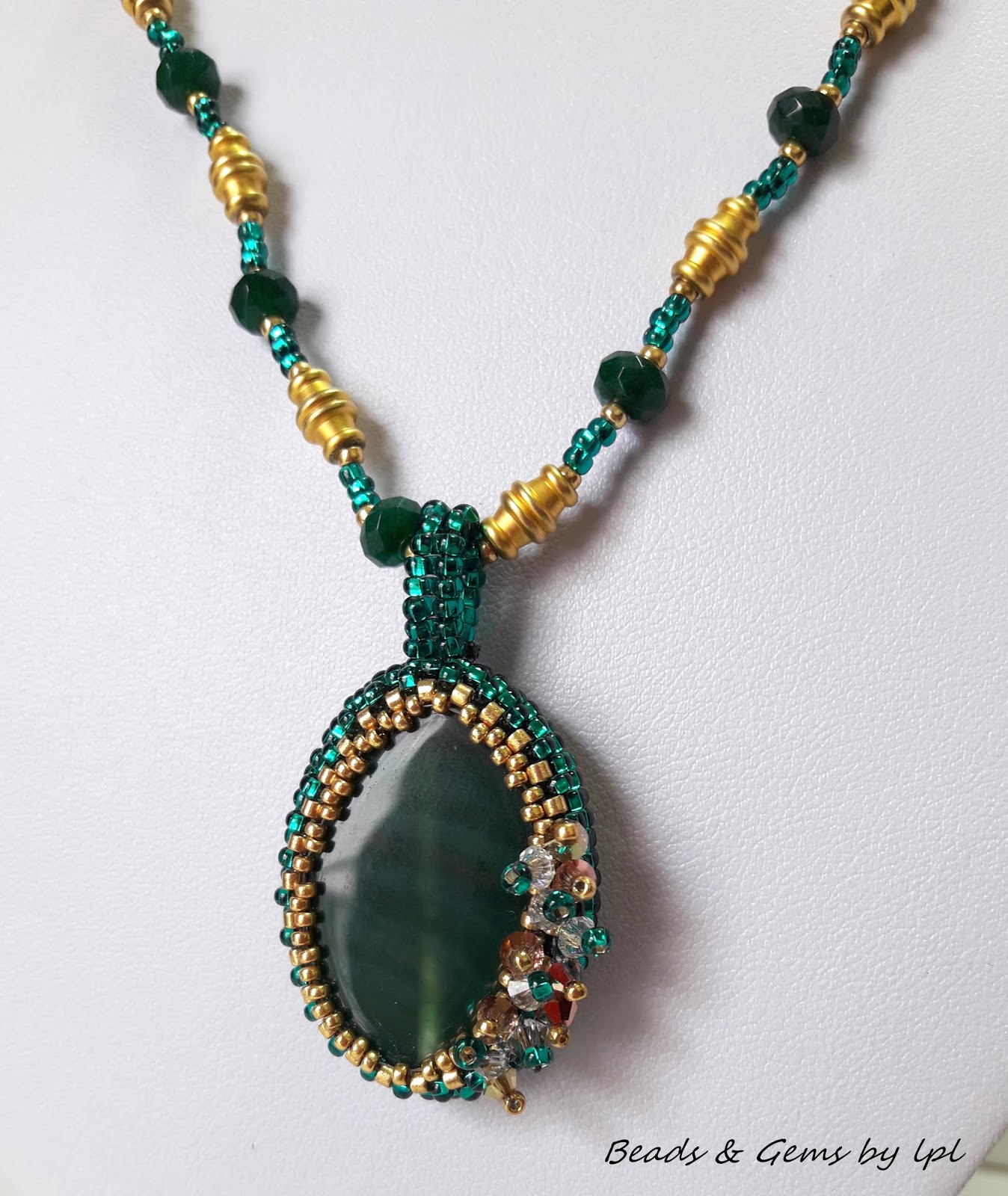 BEADS and GEMS : Χειροποιητο μενταγιον και κολιε απο ημιπολυτιμους ...