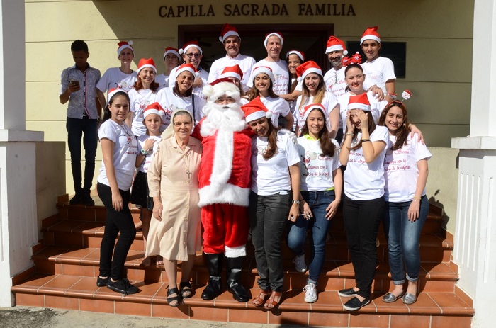 “Doctor Santa” y sus colaboradores visitaron a los niños del hospital ...