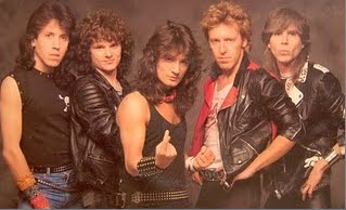 LA COMUNA: BANZAI: DURO Y POTENTE... DOS DECADAS DESPUES