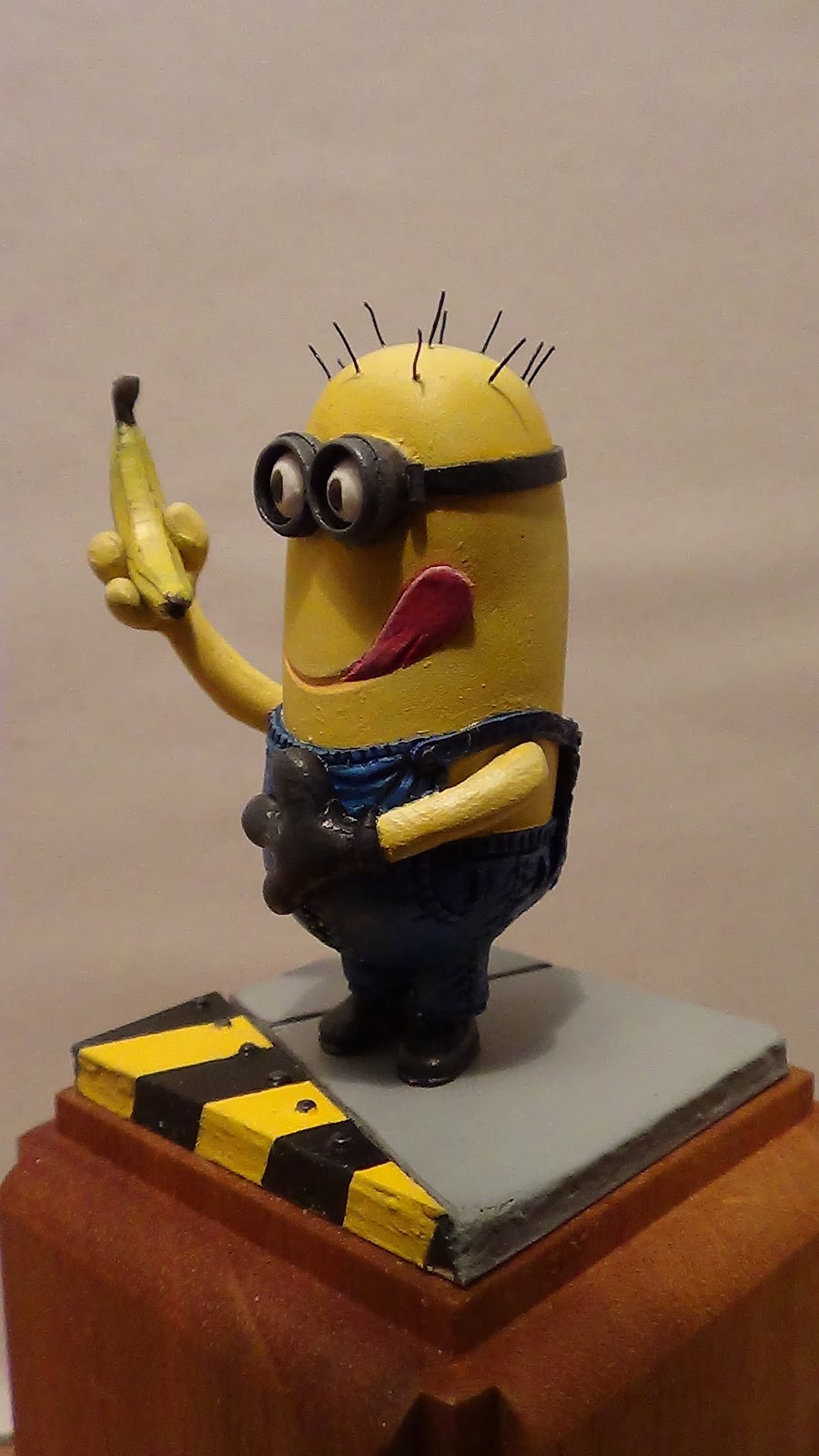 Size's military scale models: DESPICABLE ME: Minion "Bananaaaaaa!!!!!"