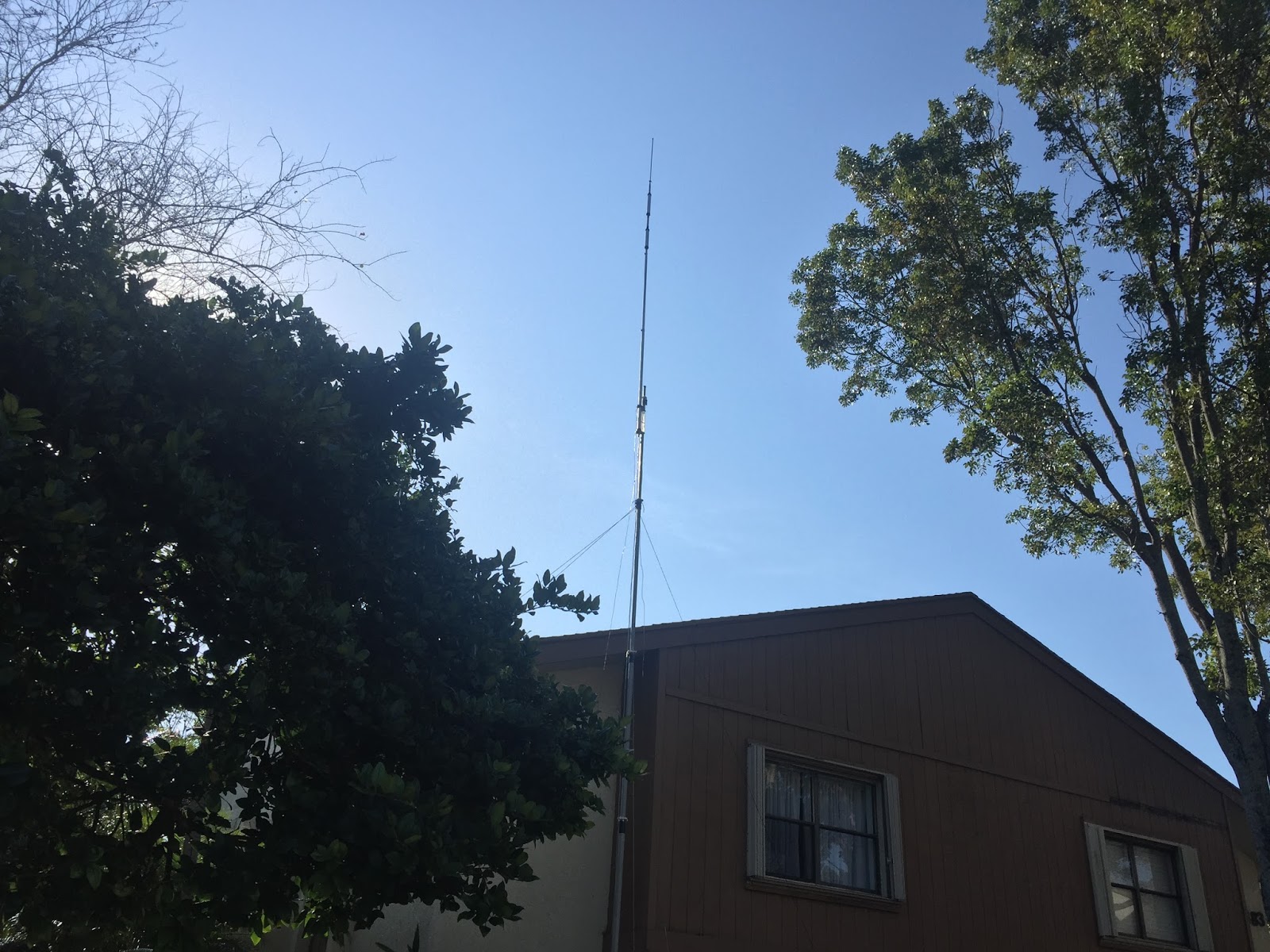 K4MJA HAM RADIO STATION: My verticals: MFJ-2286 and Hy-Gain AV-12AVQ