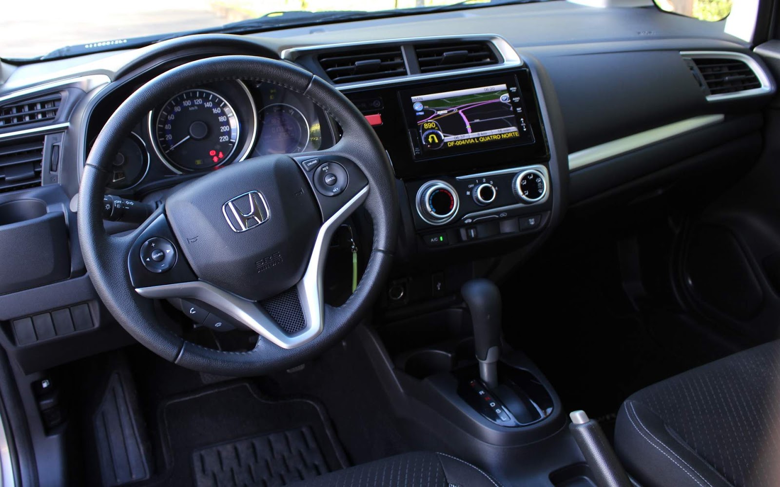 Honda WR-V: avaliação em trilha off-road leve - vídeo