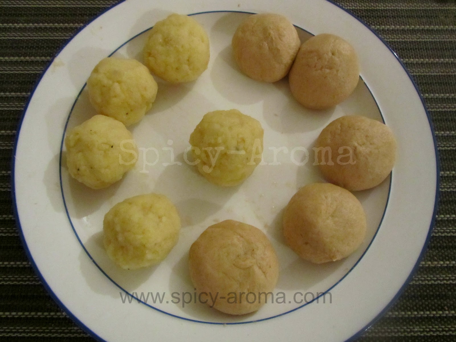 Sheera Poli - Recipe with step by step pictures | Spicy-Aroma
