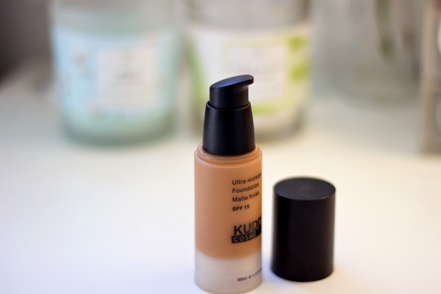 FashStyleLiv: Kuddy Cosmetics Ultra Waterproof Matte Foundation Review