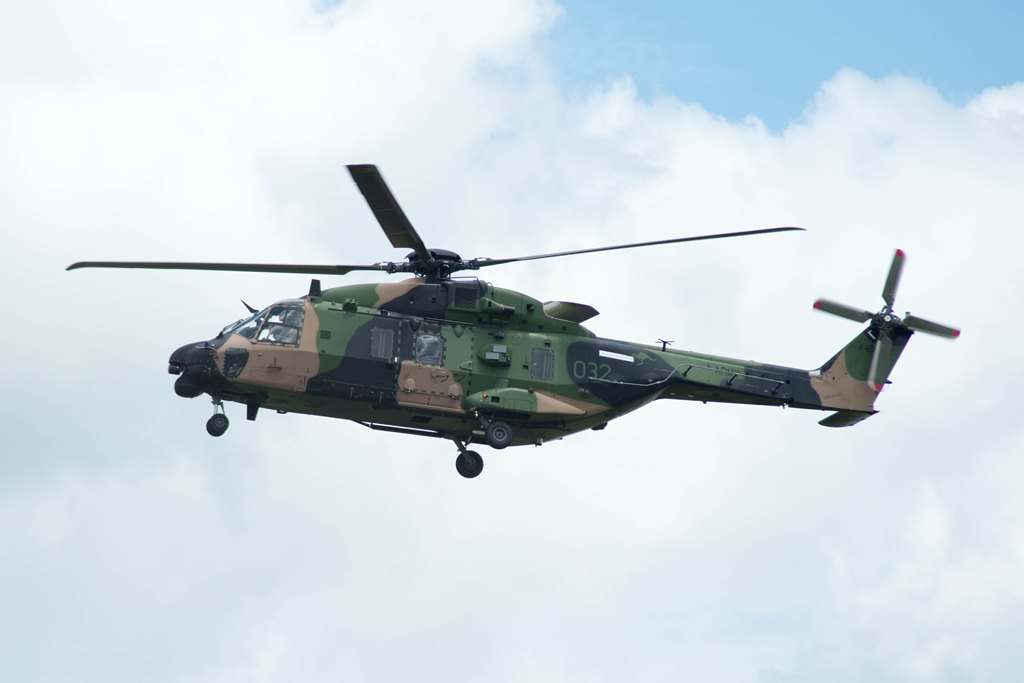 Central Queensland Plane Spotting: Australian Army NH Industries MRH-90 ...
