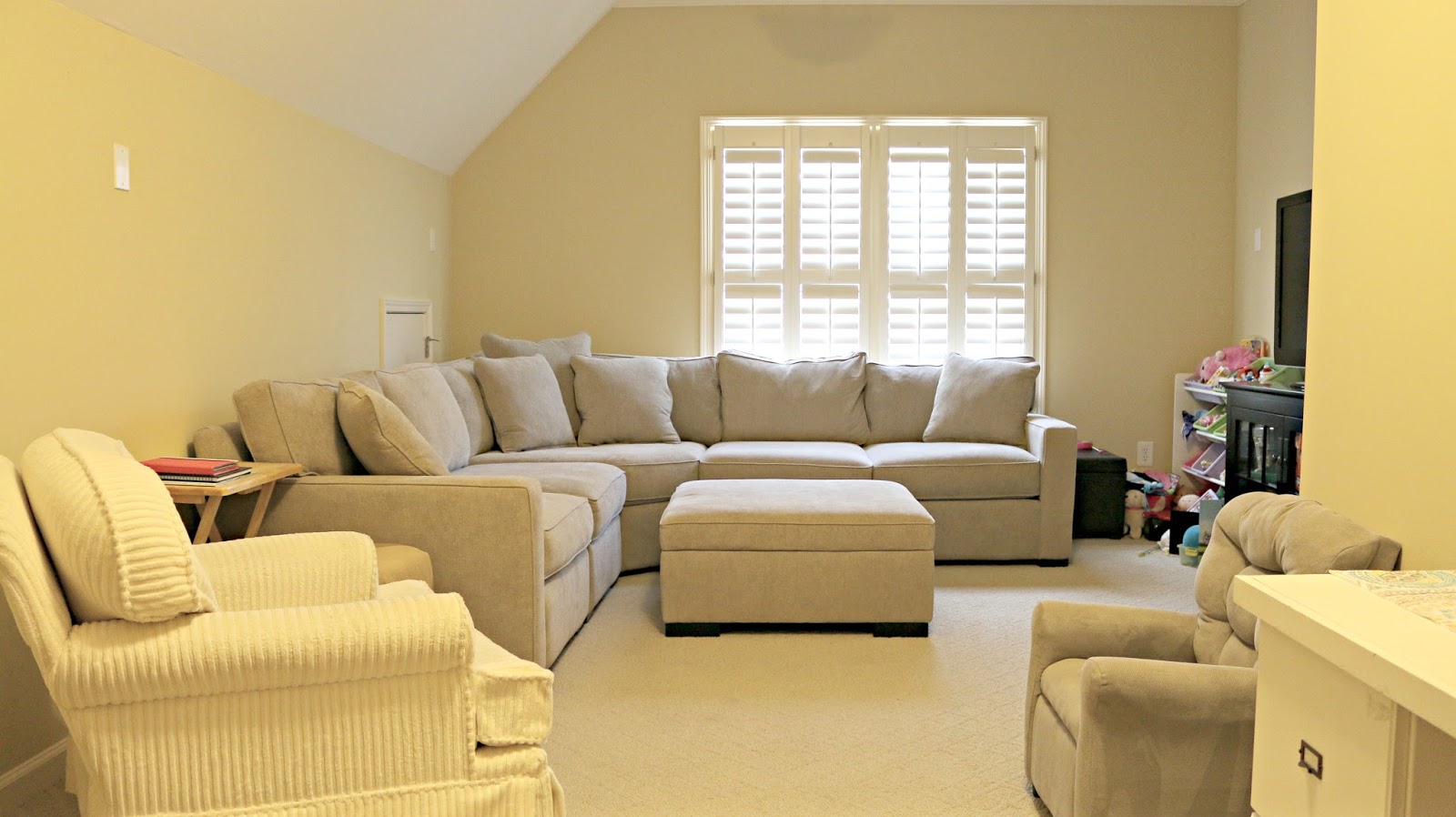 HomeMadeville: Your Place for HomeMade Inspiration: Bonus Room Makeover ...