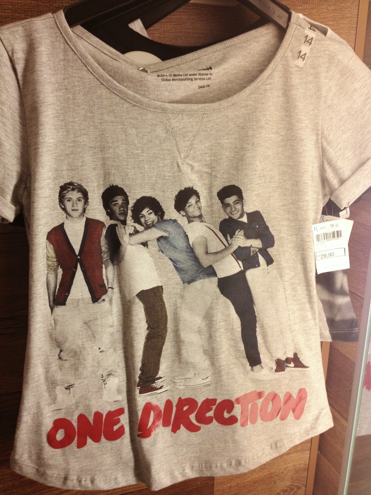 Viciadas por One Direction: Riachuelo lança linha de camisetas do One ...