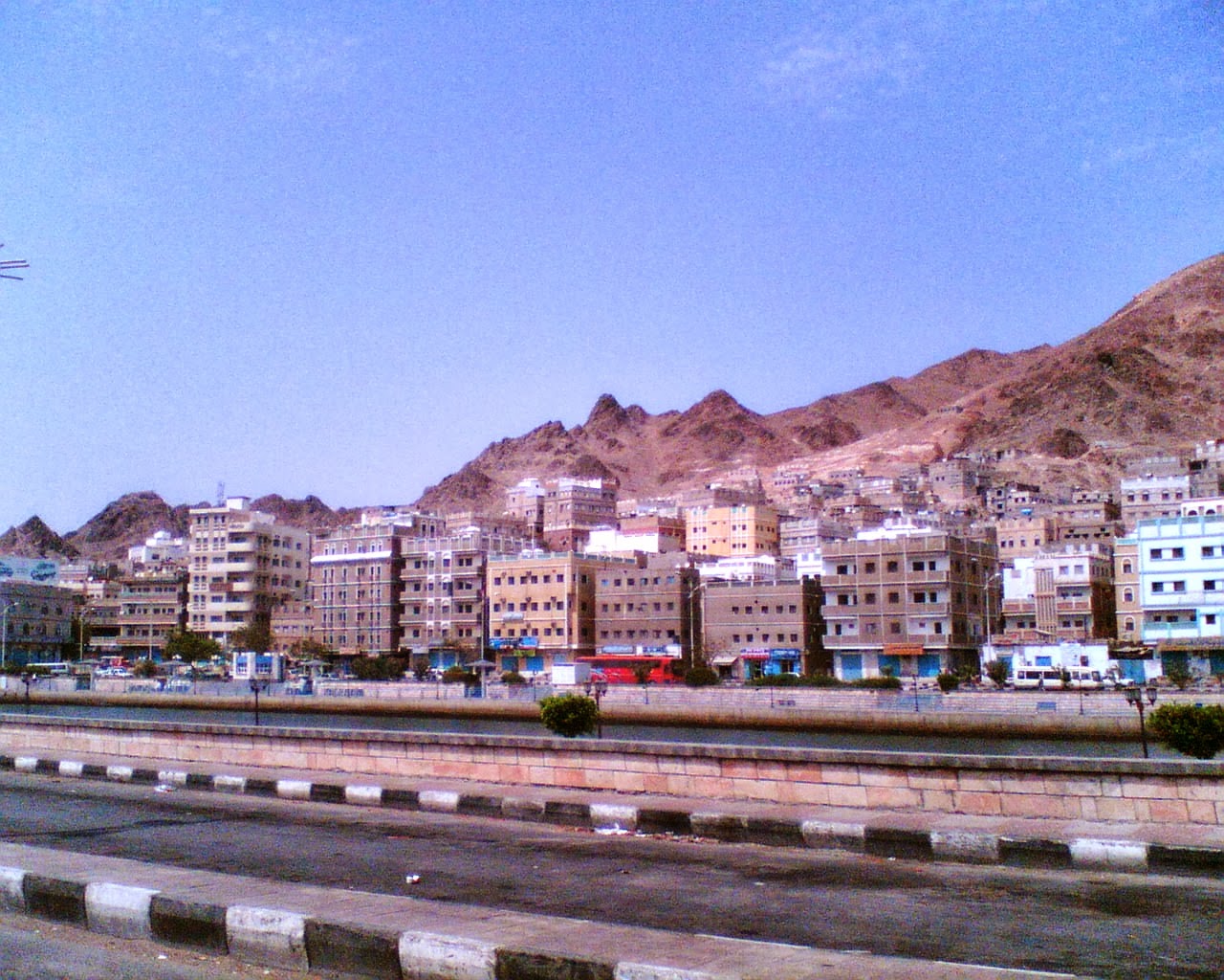 wandering... can't go home: Al Mukalla, an ancient city in Yemen, South ...
