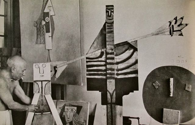 MONDOBLOGO: picasso in his studio villa "la californie"