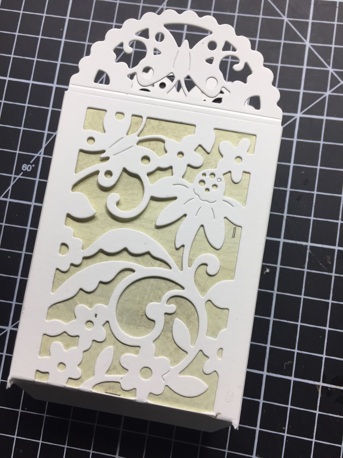 CottageCutz: DAINTY AND DELICATE GIFT BAG